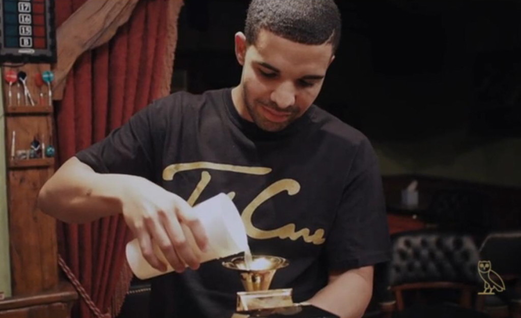 Drake Gives Out Hood Grammys - Rap Radar