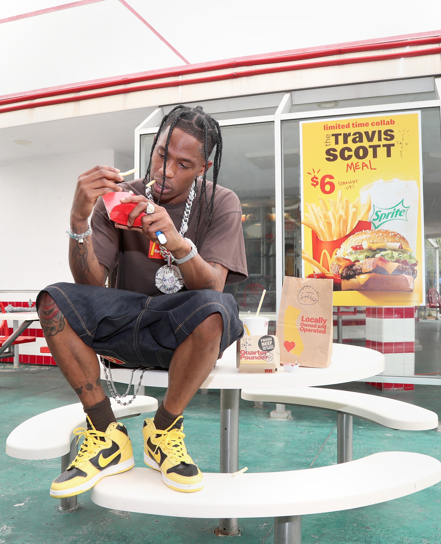 Travis Scott “Franchise” Debuts At No. 1 On Billboard Charts - Rap Radar