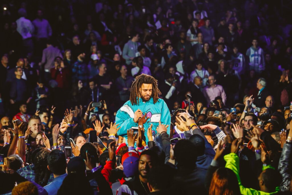 J.Cole ‘The Off-Season’ Debuts At No. 1 On Billboard 200 - Rap Radar