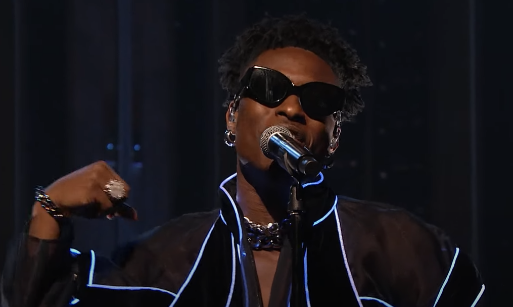 Lucky Daye “Over” On The Tonight Show - Rap Radar