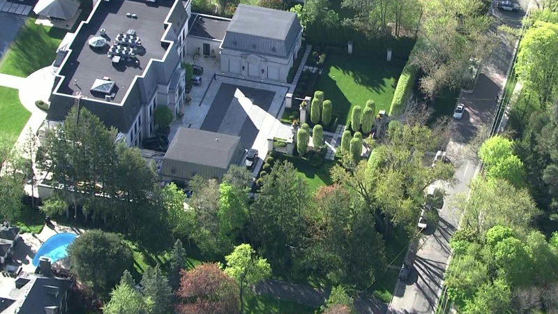 Man Shot Outside Of Drake’s Mansion - Rap Radar