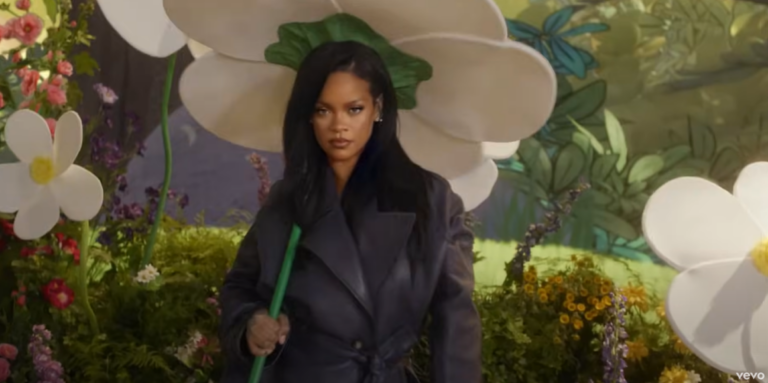 Kendrick Lamar & Rihanna “Loyalty” At TDE Toy Drive - Rap Radar